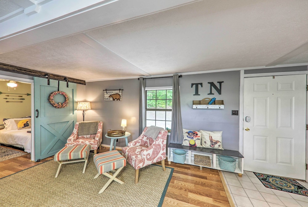 Getaway On Center Hill Lake W/ Decks & Water Views - Cookeville, TN