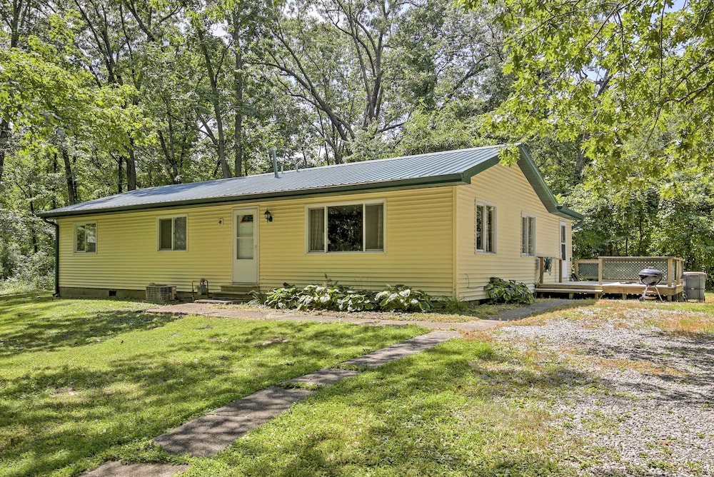 Jasonville Cabin - Walk To Shakamak State Park! - Shakamak State Park, Jasonville