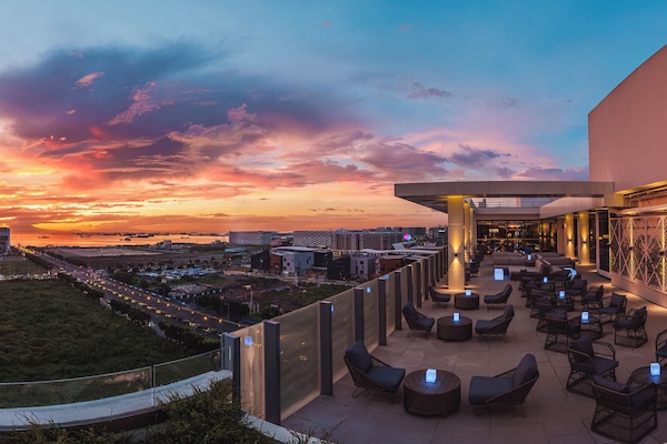 2 bares/lounges, este bar no terraço do hotel