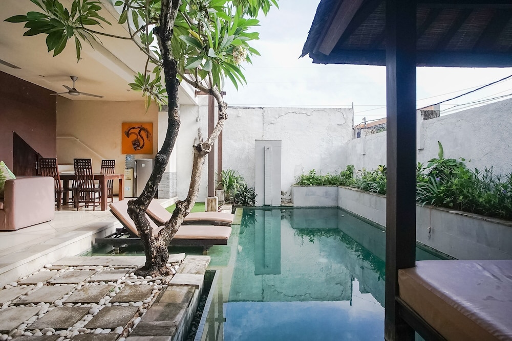 Queen Rose Villa & Spa - Jimbaran