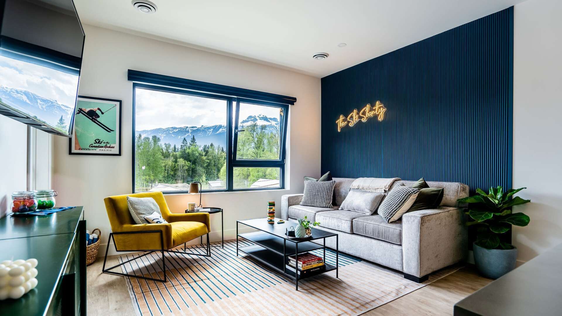 Revelstoke - Condo With Hot Tub-the Ski Shanty - Revelstoke