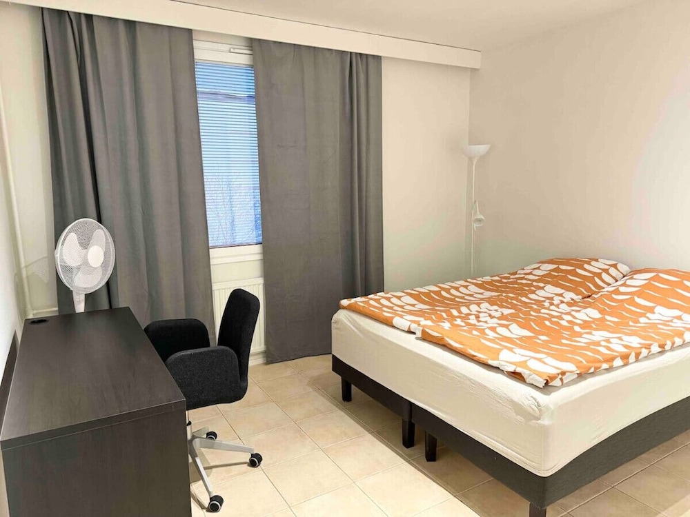 #Pihlajisto · Spacious 4-bedroom Condo With Patio, Free Parking - Helsinki