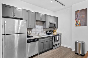 Apartamento, 1 quarto (511) | Cozinha privada | Geladeira, micro-ondas, fogão, cooktop
