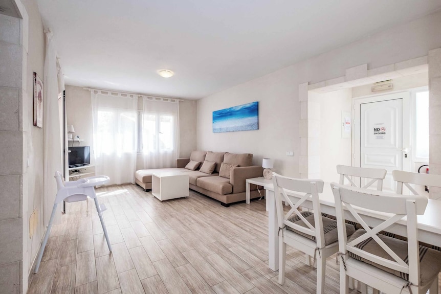 Villa Ginevra - Two Bedroom Villa, Sleeps 4 - Minorca