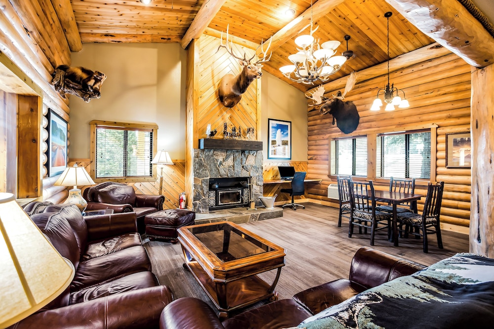 Mountain Vista Hotel - West Yellowstone, MT