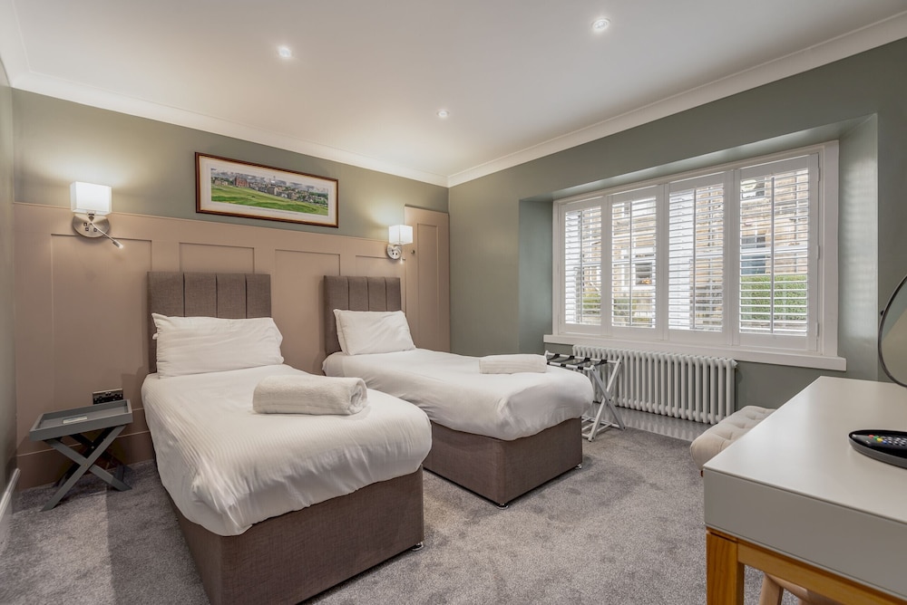 The Golf Cottage | 30 Seconds To The Old Course - Fife