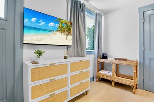 Quarto | Roupa de alta qualidade, camas de colchão pillowtop, minibar 