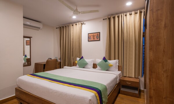 Treebo Sy Inn, Gachibowli Dlf - Hyderabad