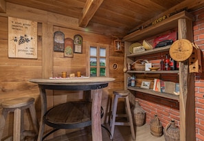 Casa Familiar, 2 quartos, 2 casas de banho, junto à montanha (Vineyard Cottage Princess With Sauna) | Comodidade do quarto