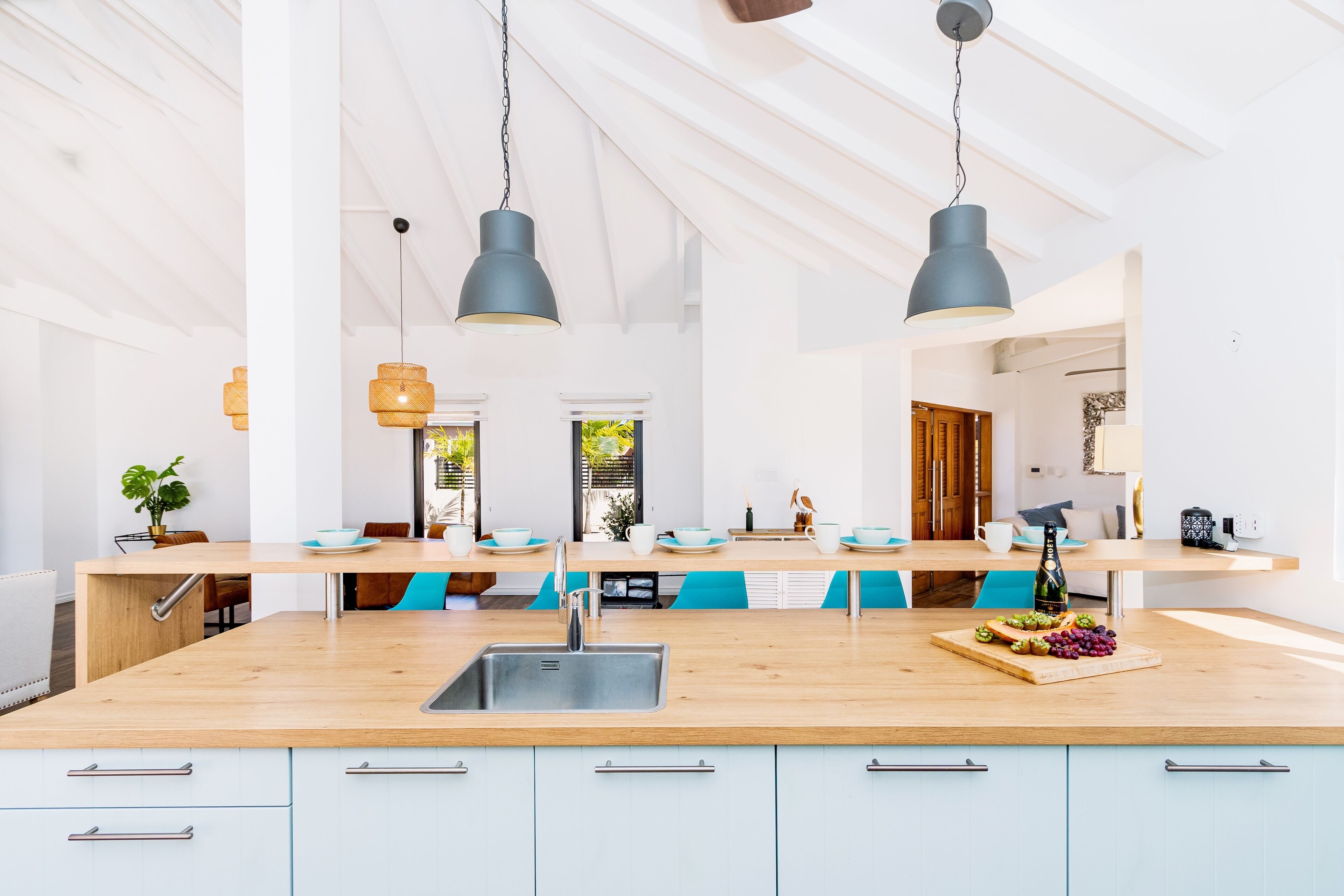 Casa (3 Bedrooms) | Cozinha privada | Um micro-ondas, uma placa de cozinha, uma máquina de lavar louça 