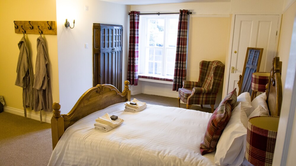 Beautiful 4 bed Family Home in Belford Northumberl Reviews, Deals ...