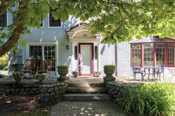 The Villa Bed & Breakfast - Westerly, RI