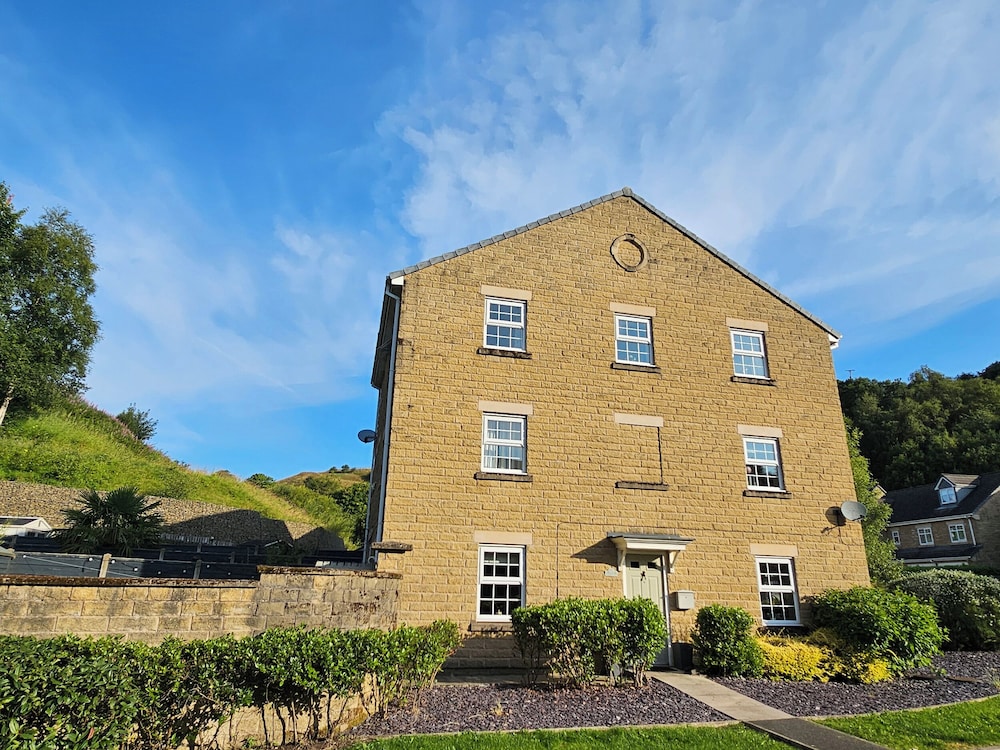 The Milne - Todmorden