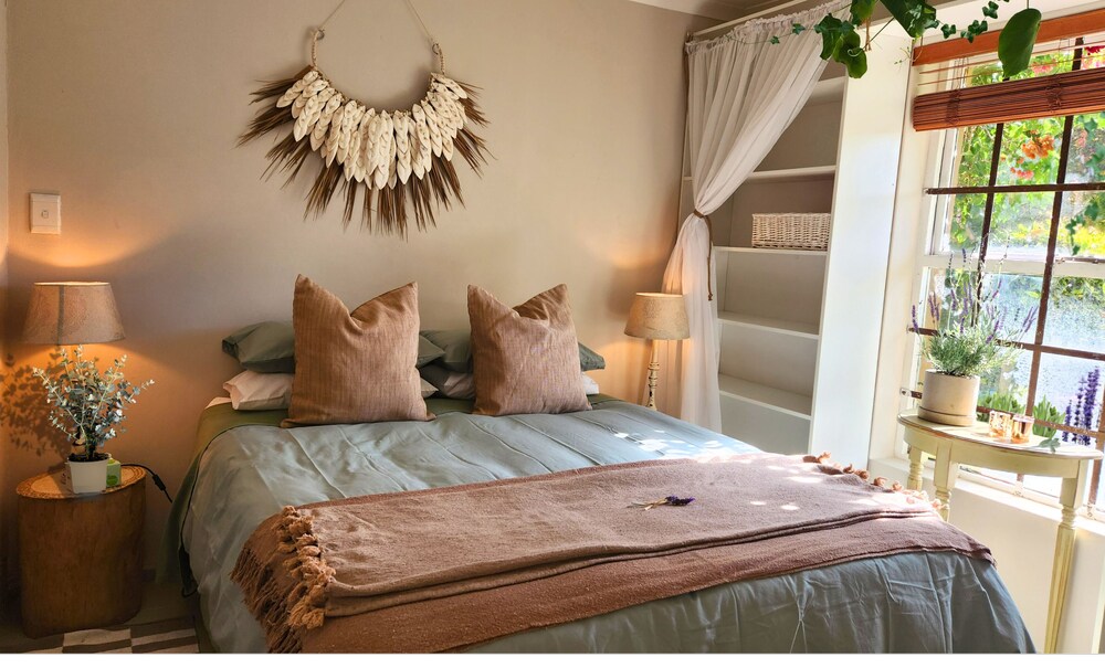 Sage Cottage - Luxury Romantic Cottage - Parklands