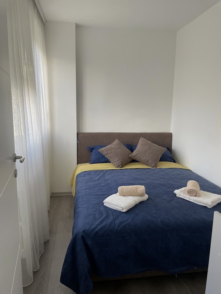 Peaceful-private-warm-bright - Belgrade | Vrbo