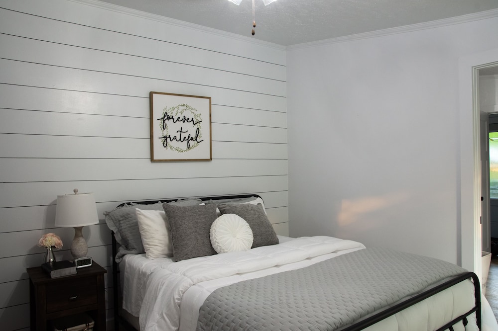 Maple Retreat is newly remodeled with pool, private setting - Dundee | Vrbo