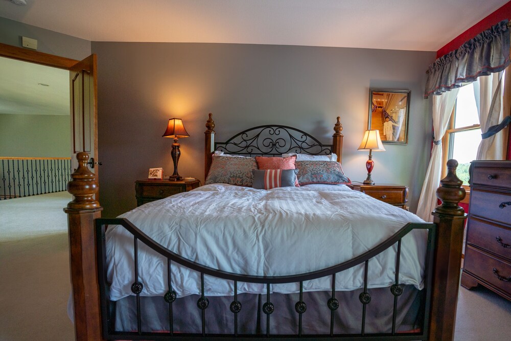 Villa LaRhea - Rochester | Vrbo