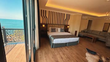 Quarto econômico, 1 cama Queen, para não fumantes, vista para o mar | Lençóis italianos Frette, roupas de cama premium, edredons de pluma