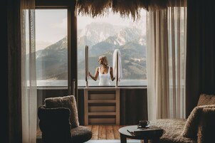 Quarto Triplo Panorâmico | Cofre no quarto, cortinas/cortinados opacos, ferro/tábua de engomar 