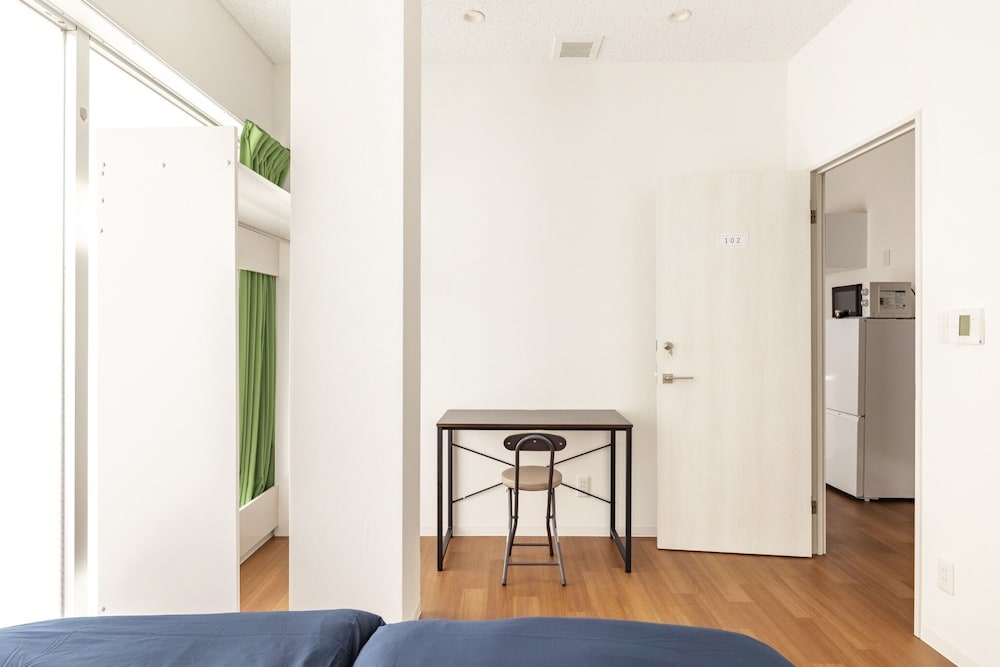 60 sqm suite 2 bedrooms 1 minute from Samezu Station 9 minutes from ...