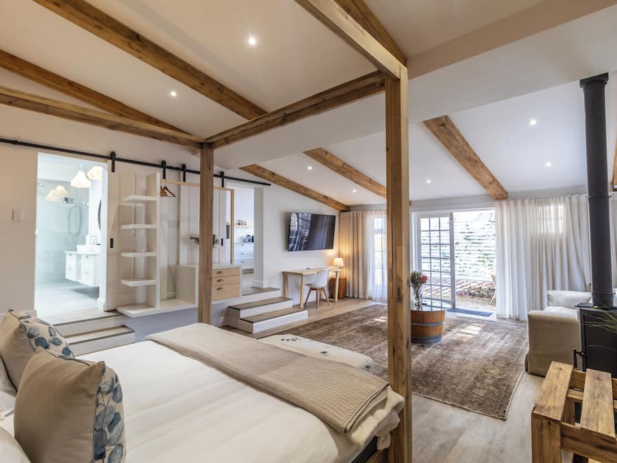 Suite de Luxo | Roupa de alta qualidade, com decoração personalizada