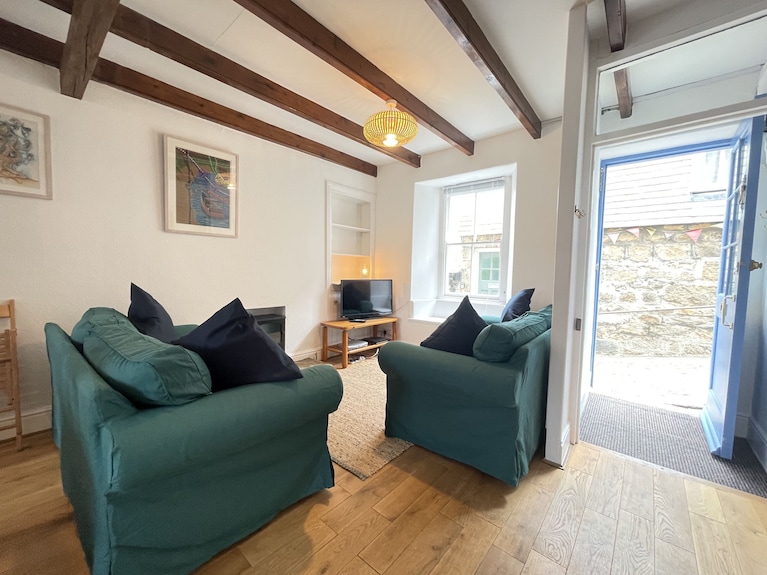 Silver Seahorse - A Cottage That Sleeps 6 Guests In 3 Bedrooms - Carbis Bay