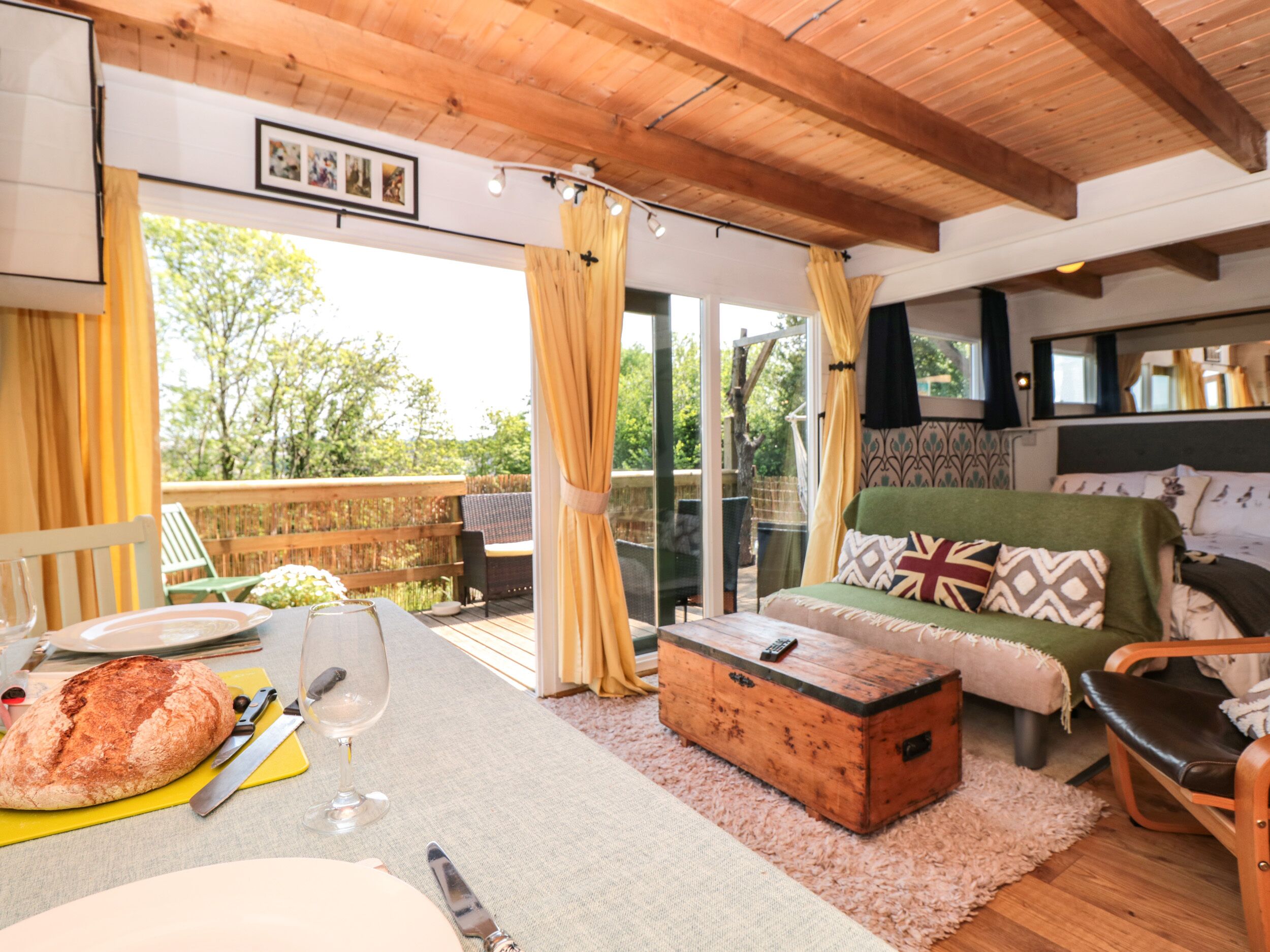 Dart View Hideout, Pet Friendly, Character Holiday Cottage In Totnes - Totnes