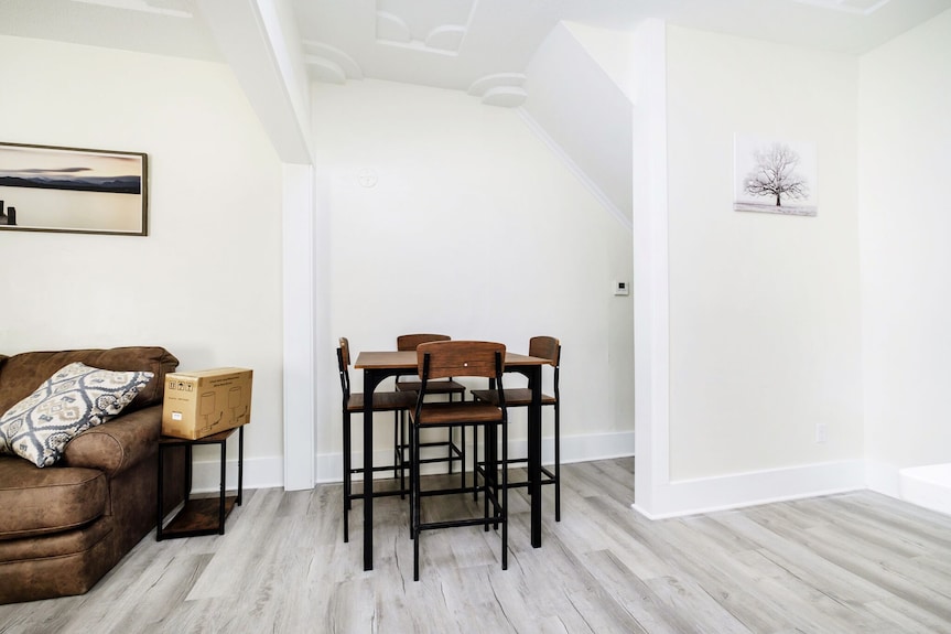 Iconic Speedway Location Next To Indy 500 Track, Amenities, And Restaurants - Mars Hill, IN