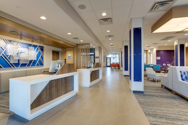 Holiday Inn Express Holly Springs Raleigh Area By Ihg - Cary, NC