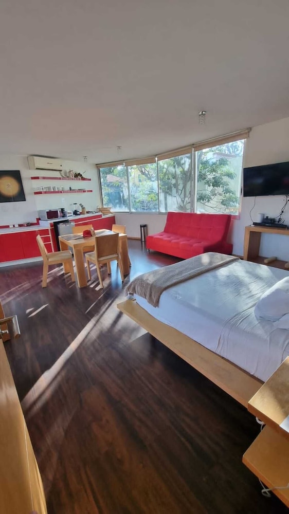 Incredible area near a major city with plazas, restaurants, and malls ...