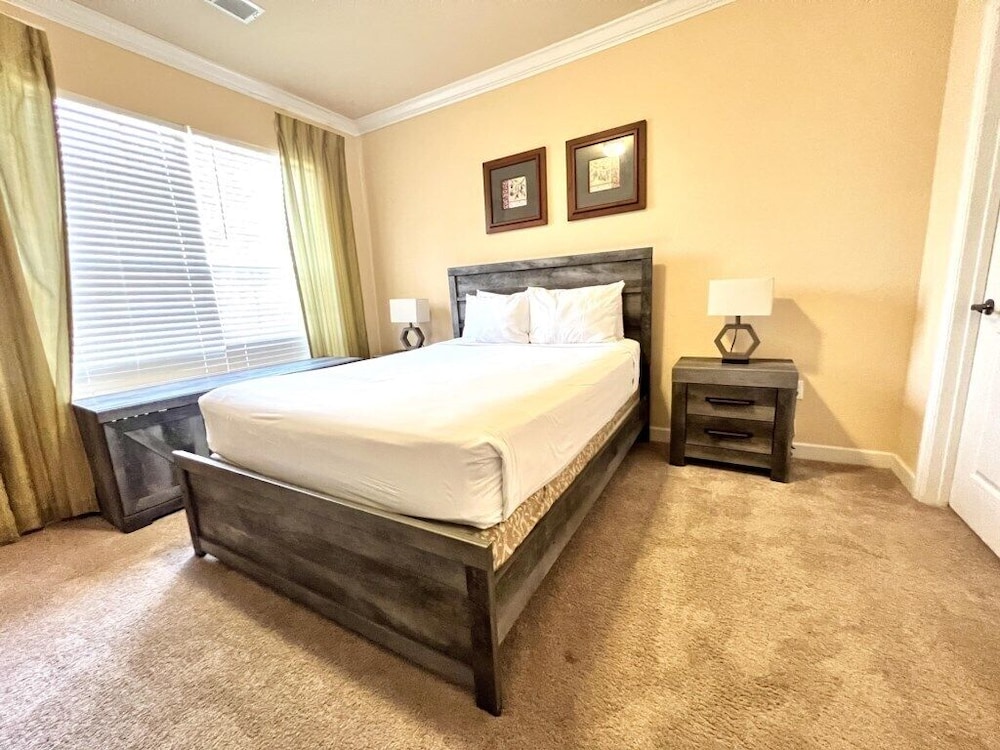 2 Bed 2 Bath Condo In Tuscana Resort - Davenport, FL