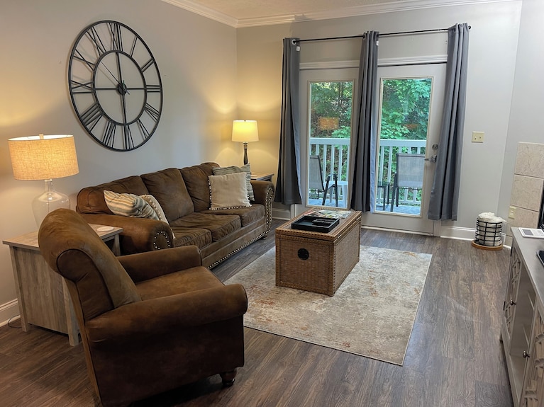 Spring Is Here! Make Reservations Early To Get Away - Pigeon Forge, TN