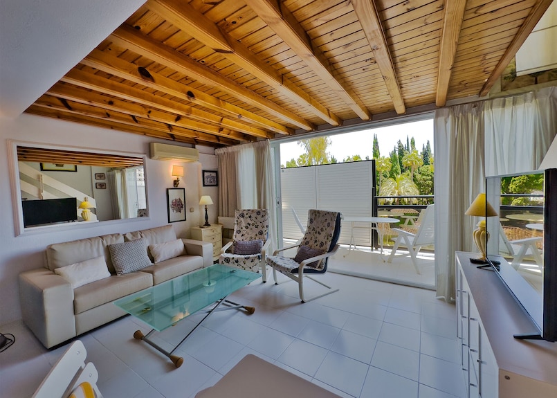 Skol 212. Two Bedrooms Duplex In Marbella Centre On The Beachfront. - 馬貝拉