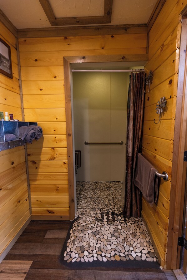 Cabana de Madeira Básica | Casa de banho