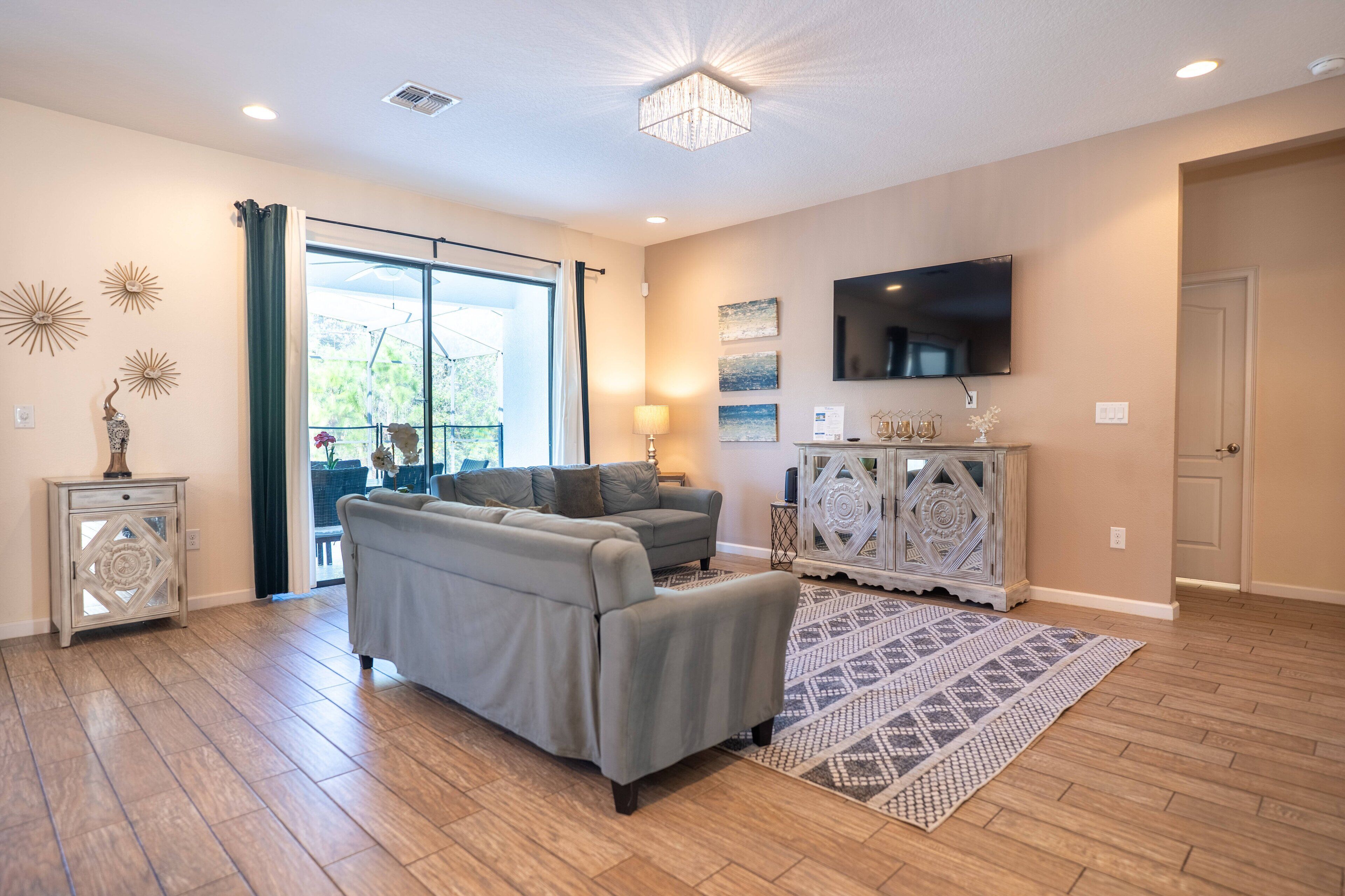 Last Minute Disney Getaway! Luxury Villa With Private Pool. Book Now! #66489 - Kissimmee, FL