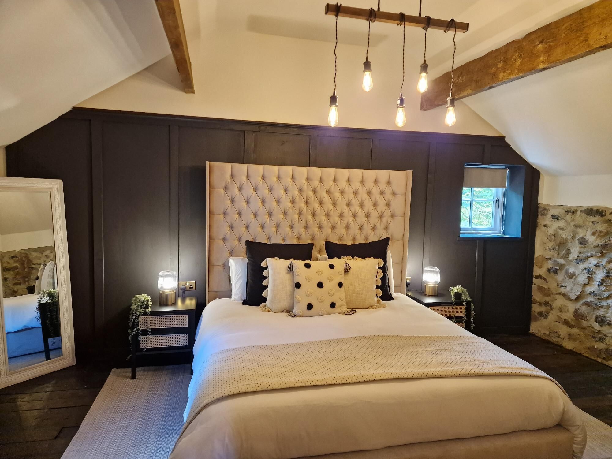 200 Year Old Barn Conversion - Ballymoney