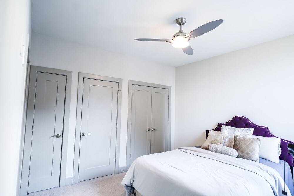 Luxury High Rise Condo downtown baltimore - Baltimore | Stayz