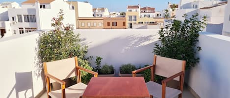 Quarto família | Roupas de cama premium, edredons de pluma, individualmente decorados