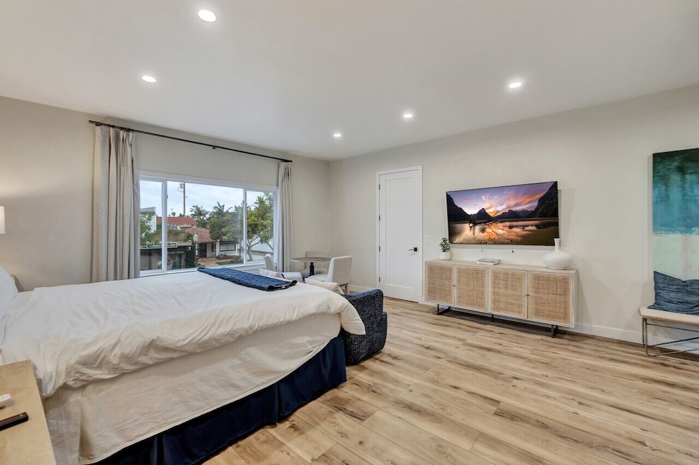 Azul On Avenida Del Mar (1/2 Mile To The Pier!) 5 Suites - Dana Point, CA