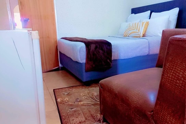 Quarto | Roupa hipoalergénica, secretária