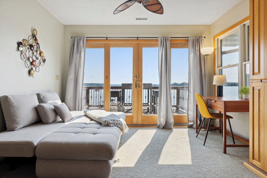 Incredible Lake Views Only Steps Away From The Water - 明尼蘇達州