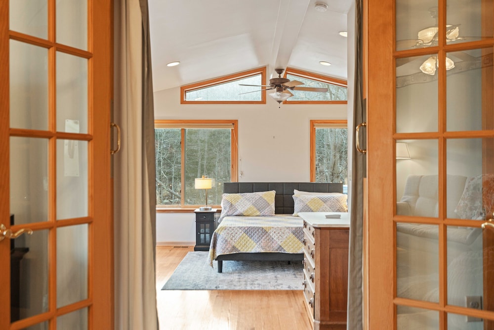 Secluded Mountain Retreat With Stunning Views, Hot Tub, Wifi And More - Seven Bends State Park, Woodstock