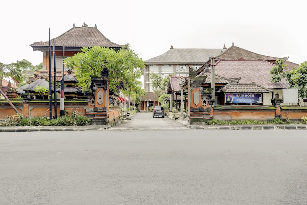 Super Oyo 3261 Hotel Ratu - Denpasar