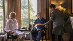 Pequeno-almoço preparado no momento diário incluído 