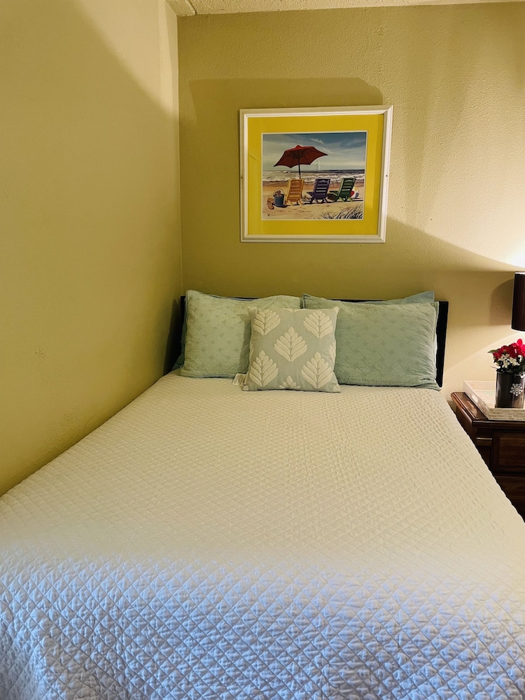 2br Canal-front Condo On Padre Island - 5 Mins To Whitecap Beach - Corpus Christi, TX