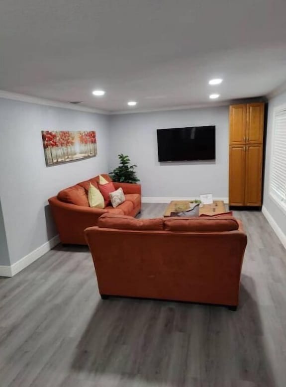 Bush Gardens, Usf, Hard Rock Group Stay! - Tampa, FL