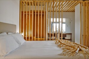 Quarto casal superior | Wi-Fi de cortesia, roupa de cama