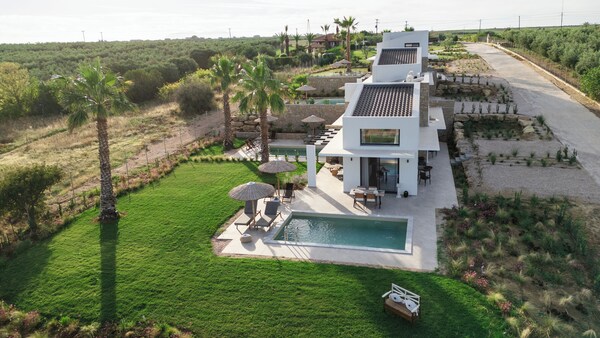 Flamingo Living Suites & Villas - Greece