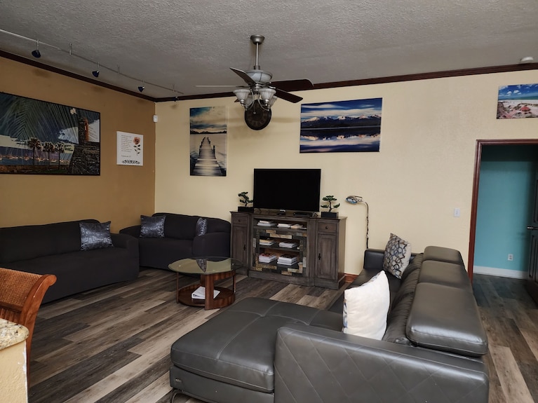 The Jewel Of Clearwater, Your Home Away From Home. - Clearwater