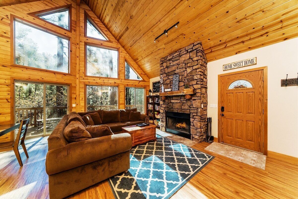 Wildcat Lodge - Prescott Cabin Rentals - Prescott Valley, AZ